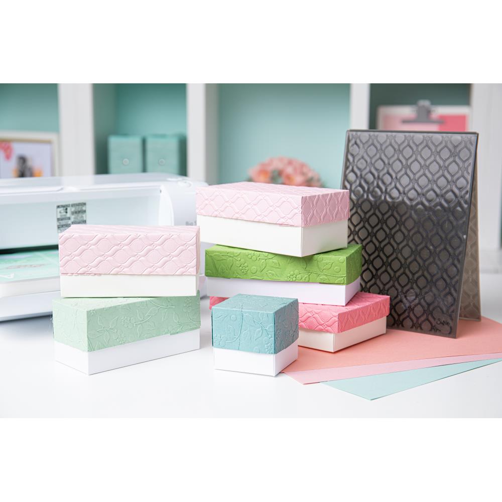 Sizzix 3D Embossing Folder Snowberry - Scrapbook Super Station