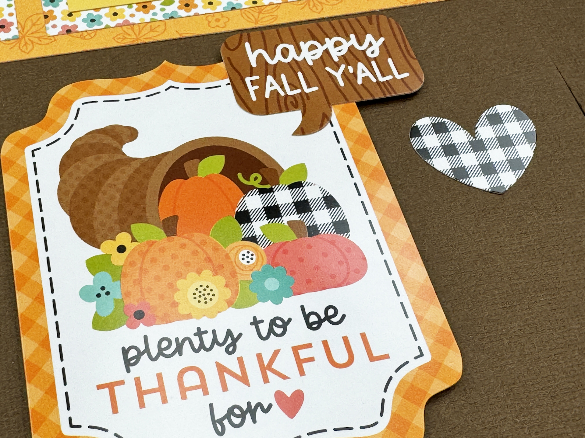 Doodlebug Farmhouse - Scrapbook Super Station