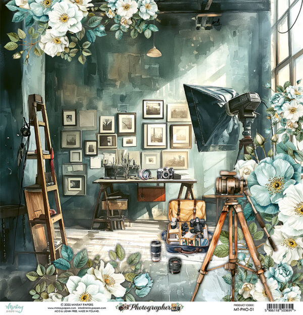 Mintay 12 X 12 Photographer 01 - Scrapbook Super Station
